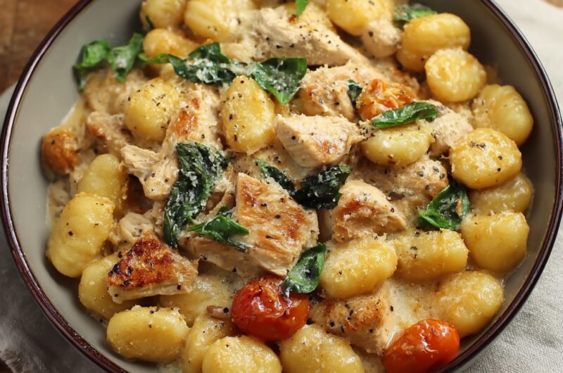 Garlic Chicken Gnocchi Skillet: 30-Minute Wonder! - all moms recipes